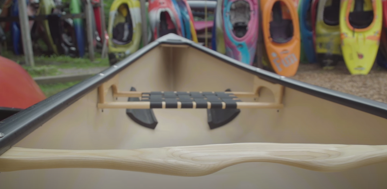 How Long Is a Canoe? Navigating Waters Perfectly